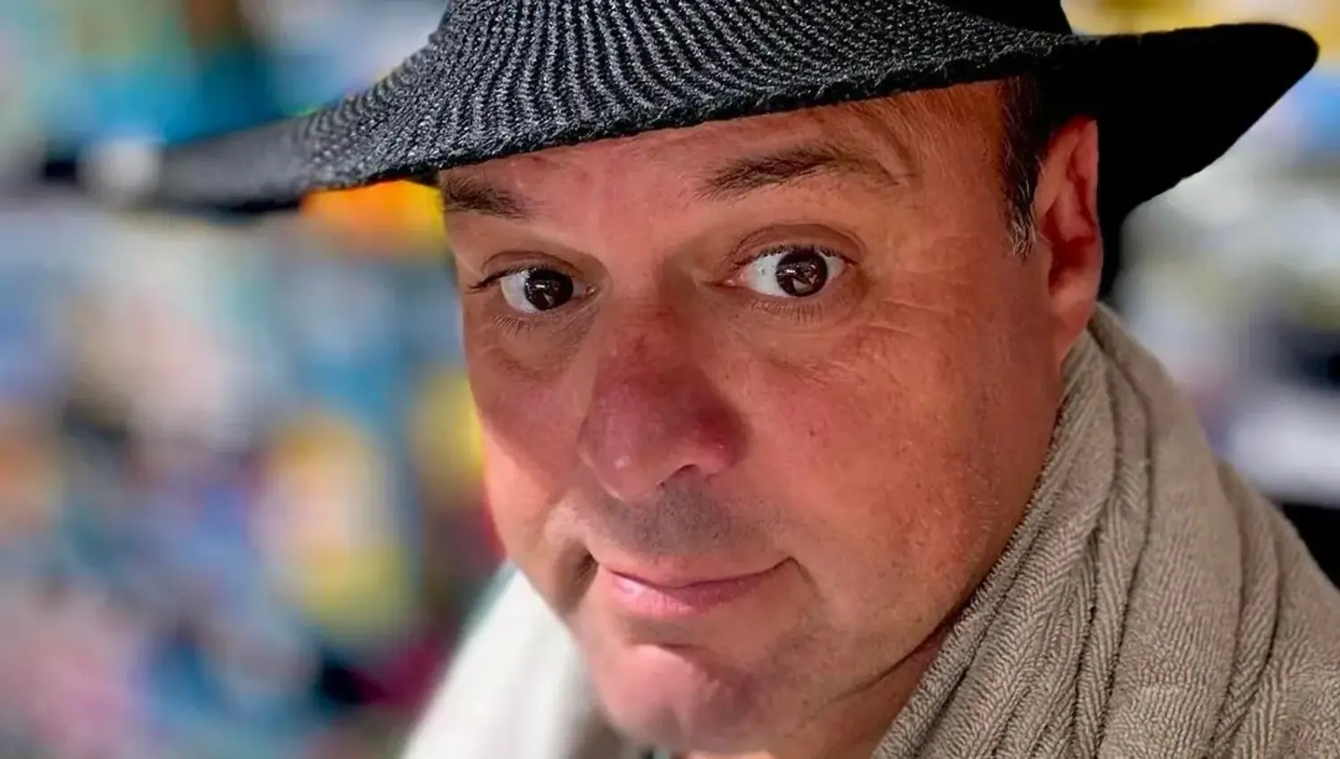 ZIEN: Frans Bauer verrast met nieuwe coupe, ‘I did it again’